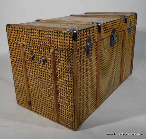 Malles cintrées : R1887 Malle courrier recouverte de métal