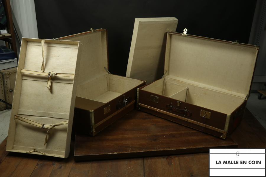 Pair of 2 trunks from the Magasins du Louvre, Paris